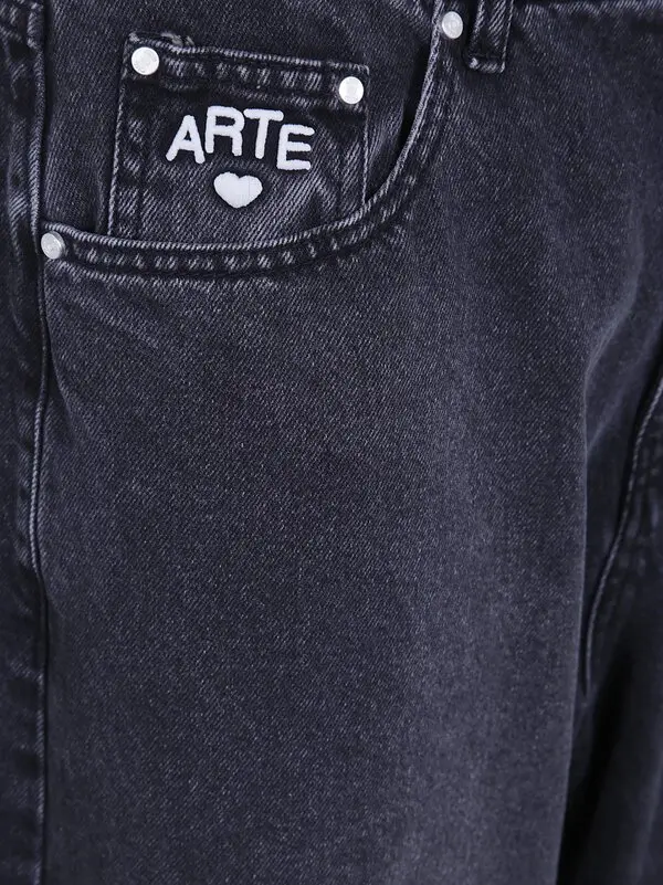 ARTE ANTWERP Faded-effect Logo-patch Jeans