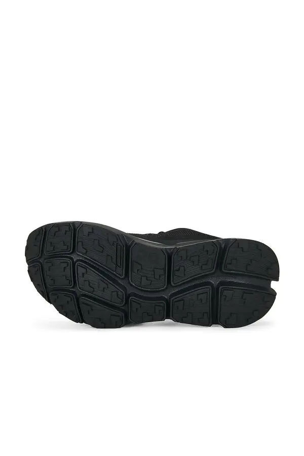 On Cloudsoma Hike - Black