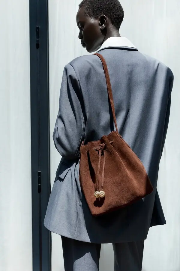 LIFFNER Charm Bucket Small Dark Suede