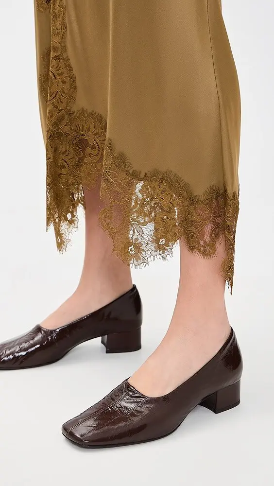 REFORMATION Inez Pumps