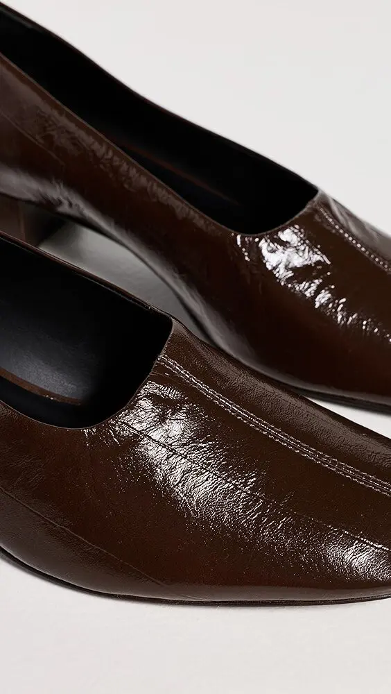 REFORMATION Inez Pumps