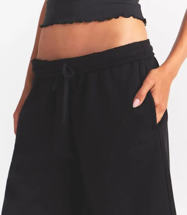SKIMS Long Short | Black | | Cotton Fleece