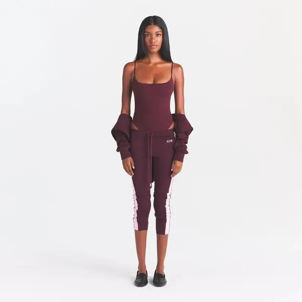 SKIMS Fits Everybody Cami Bodysuit - Currant