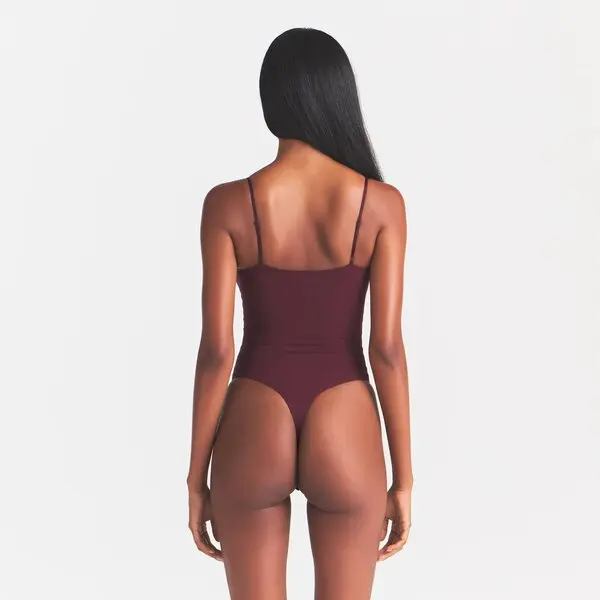 SKIMS Fits Everybody Cami Bodysuit - Currant