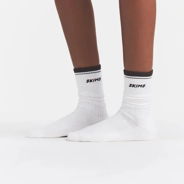 SKIMS Ribbed Crew Logo Sock 3 Pack | Light Neutral | Small | Socks