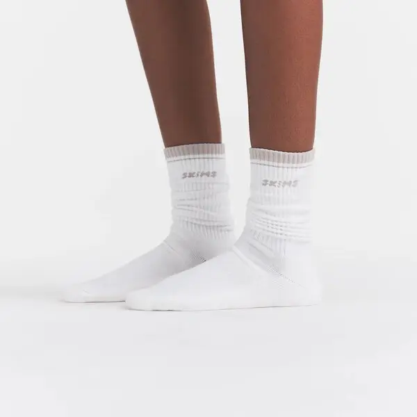 SKIMS Ribbed Crew Logo Sock 3 Pack | Light Neutral | Small | Socks