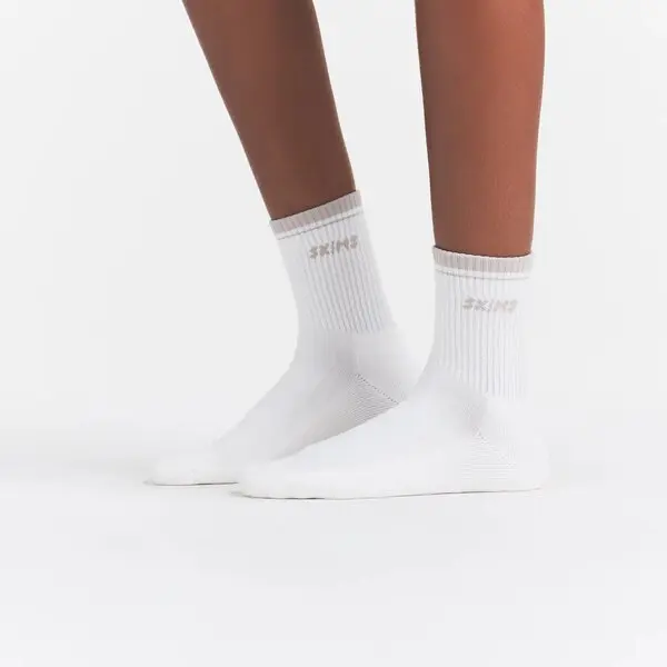 SKIMS Ribbed Quarter Crew Logo Socks | Light Neutral | Small | Socks