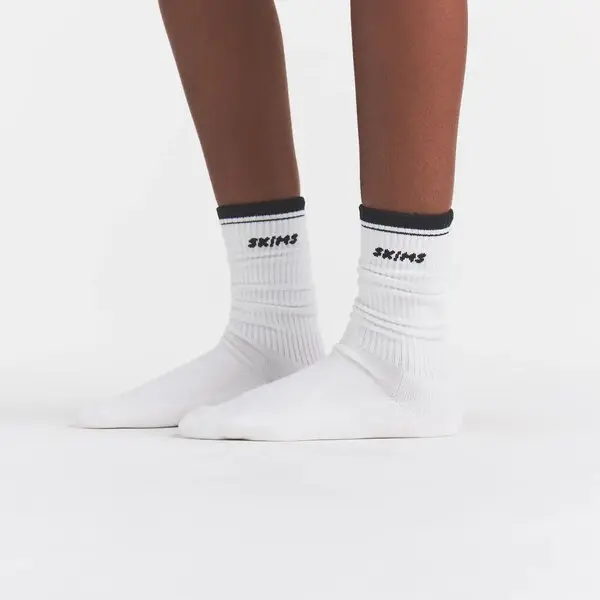 SKIMS Ribbed Crew Logo Sock 3 Pack | Grey | Small | Socks - Cherry Blossom Multi