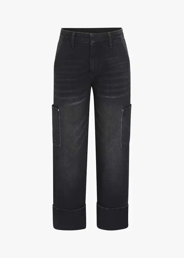 TT STUDIOS Hannah Capri
