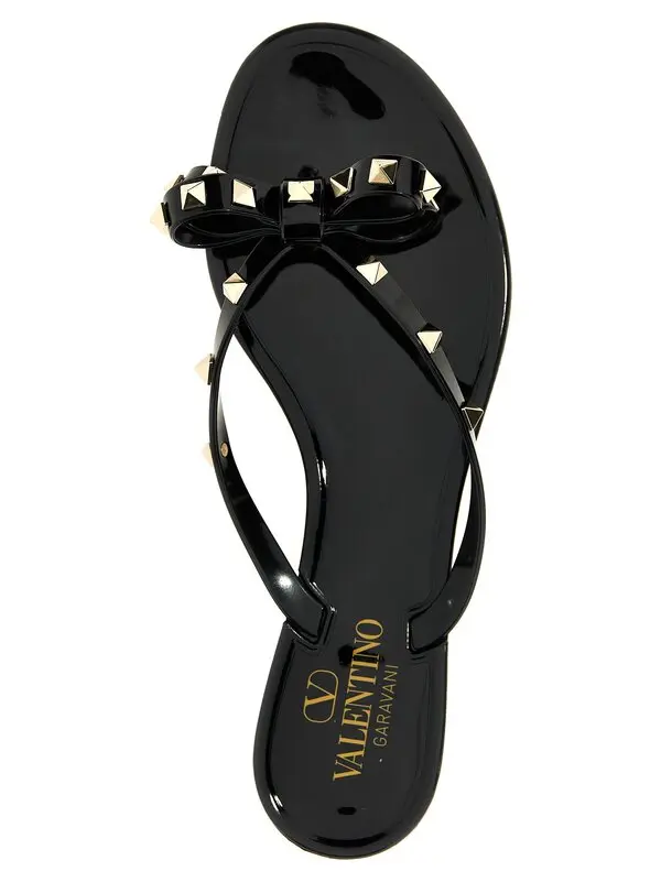 Valentino Garavani Pm Thong Rockstud Sandals - Black