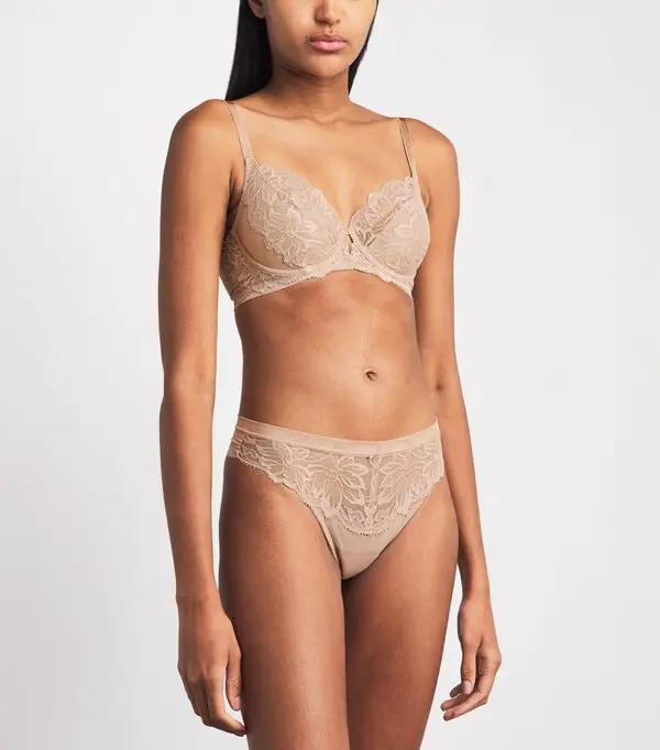 Wacoal Lace-trim Abéllia Tanga