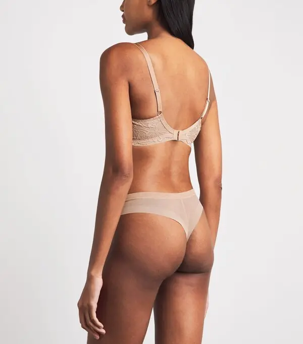 Wacoal Lace-trim Abéllia Tanga