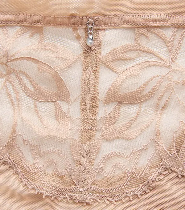Wacoal Lace-trim Abéllia Tanga