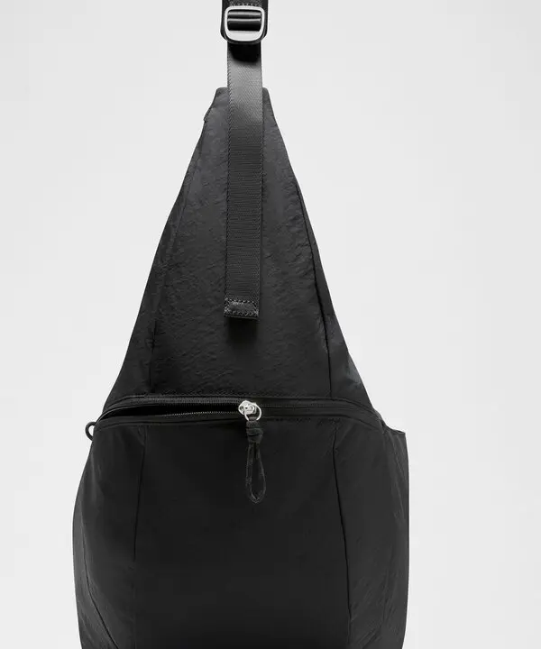 Lululemon Extra-large Slouchy Shoulder Bag 24l - Black