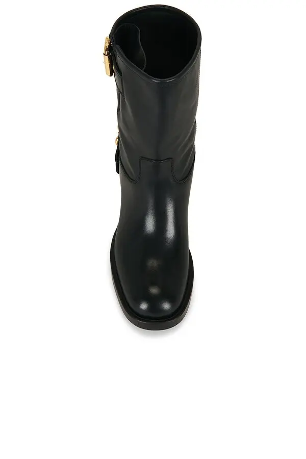 Chloé Dakota Buckled Leather Boots
