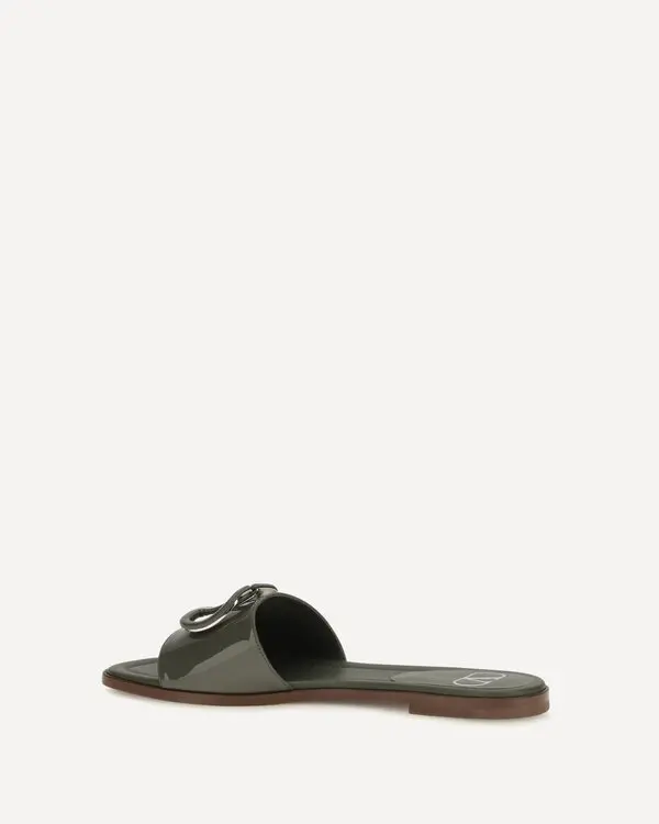 Valentino Garavani Vlogo Patent Leather Slide Sandals - Green