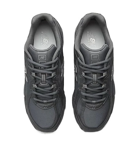 NEW BALANCE 740 Lace-up Sneakers - Black