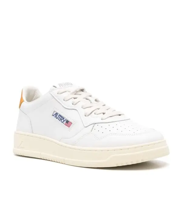 AUTRY Medalist Lace-up Sneakers - White