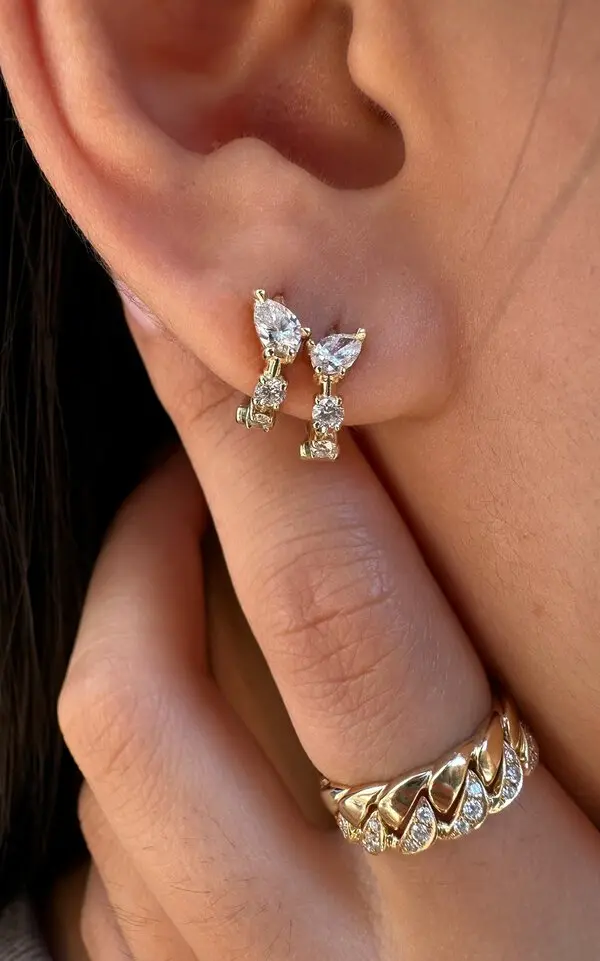 VICE VERSA 14k Yellow Bias Huggies