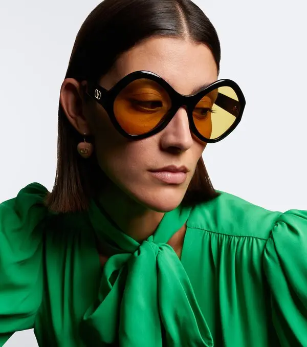 Valentino Garavani Vlogo Round Frame Sunglasses - Black
