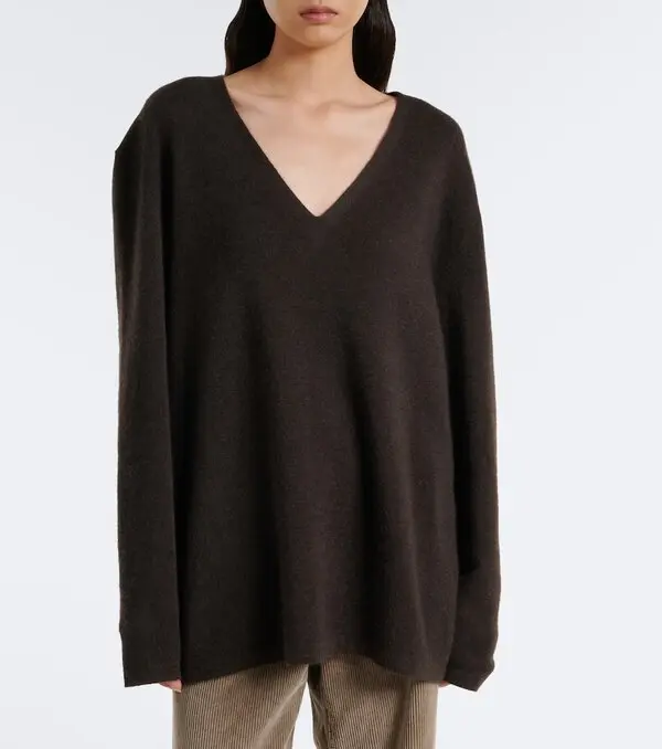 THE ROW Oversized V-neck Cashmere Sweater