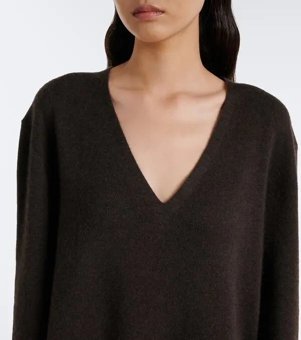 THE ROW Oversized V-neck Cashmere Sweater