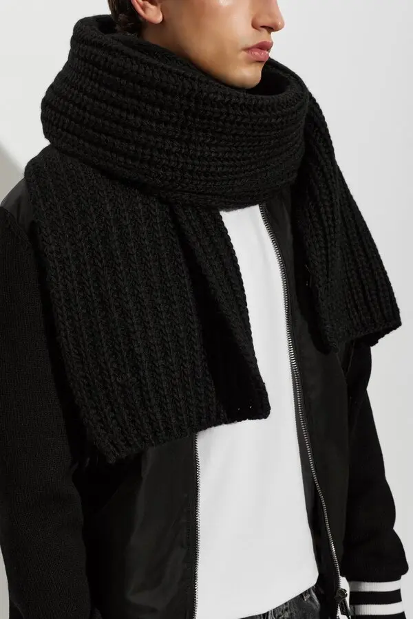 Dsquared2 Wool Scarf With Sewn-in Logo