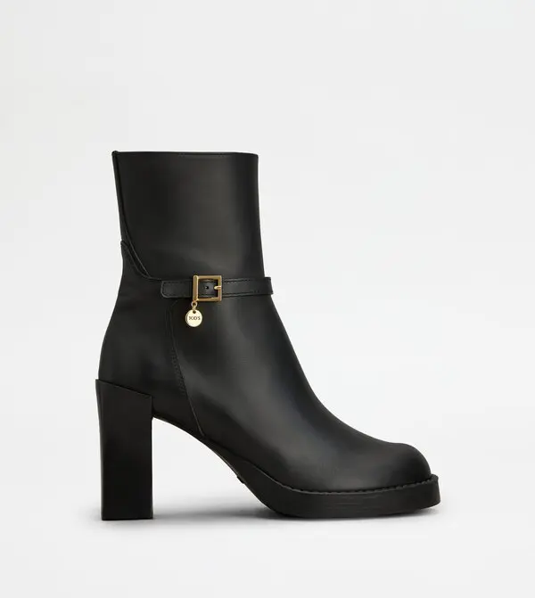TOD'S Leather Ankle Boots With Decorative Buckle Strap