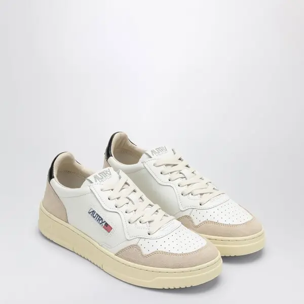 AUTRY Medalist Low Top Leather Sneakers - White