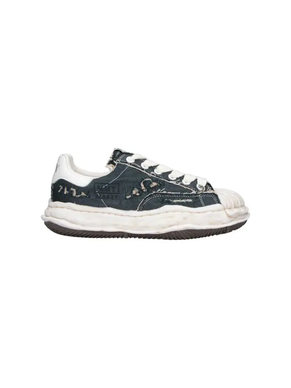 Mihara Yasuhiro Distressed Low-top Sneaker With Oversized Sole - Black