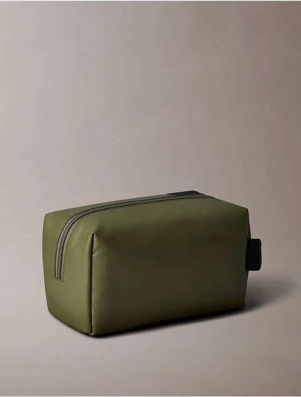 Calvin Klein Monologo Patch Dopp Kit