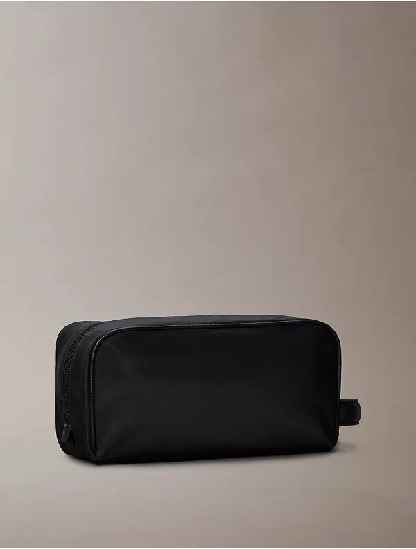 Calvin Klein Raised Logo Dopp Kit
