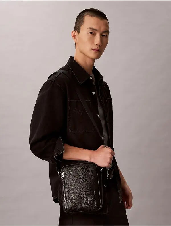Calvin Klein Monologo Reporter Bag