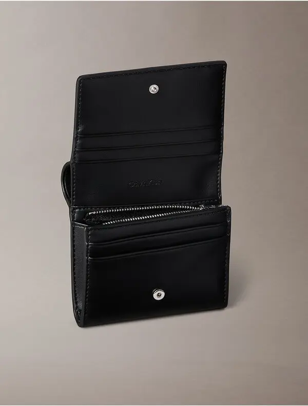 Calvin Klein Embossed Monogram Bifold Wallet - Black/white