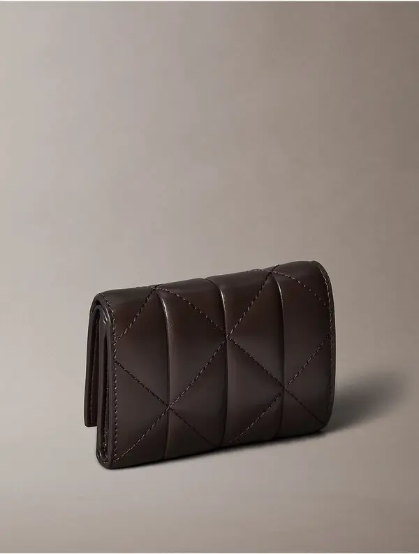 Calvin Klein Quilted Zip Wallet - Delicioso