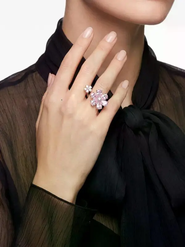ANABELA CHAN Rose Marguerite Daisy Ring