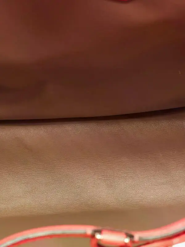 LOUIS VUITTON Capucines Leather Tote Bag - Pink