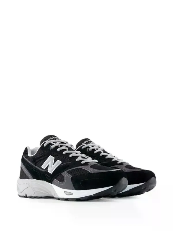 NEW BALANCE 880r Athletic Sneakers - Black
