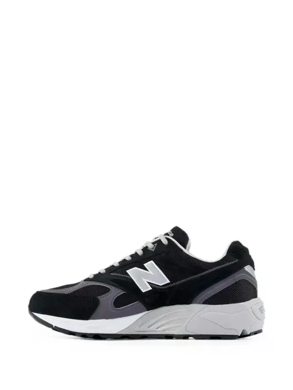 NEW BALANCE 880r Athletic Sneakers - Black