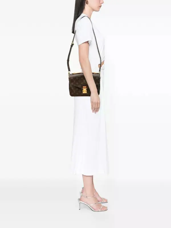 LOUIS VUITTON 2016 Monogram Pochette Metis Satchel
