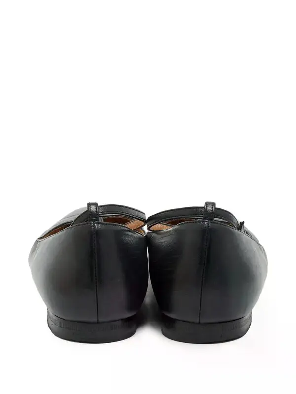 Gucci Leather T-strap Buckle Flat Pumps