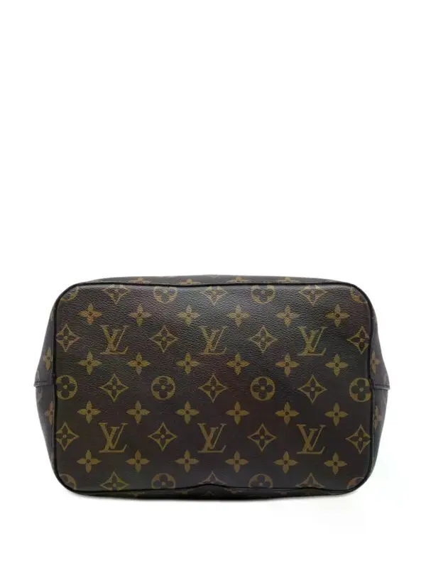 LOUIS VUITTON 2017 Monogram Neonoe Mm Bucket Bag