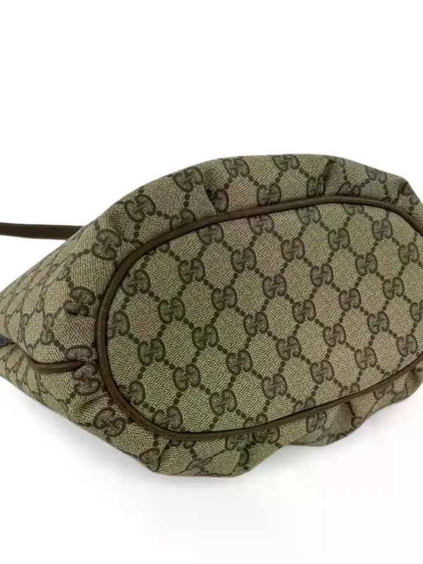 Gucci 20th Century Gg Supreme Crossbody Bag