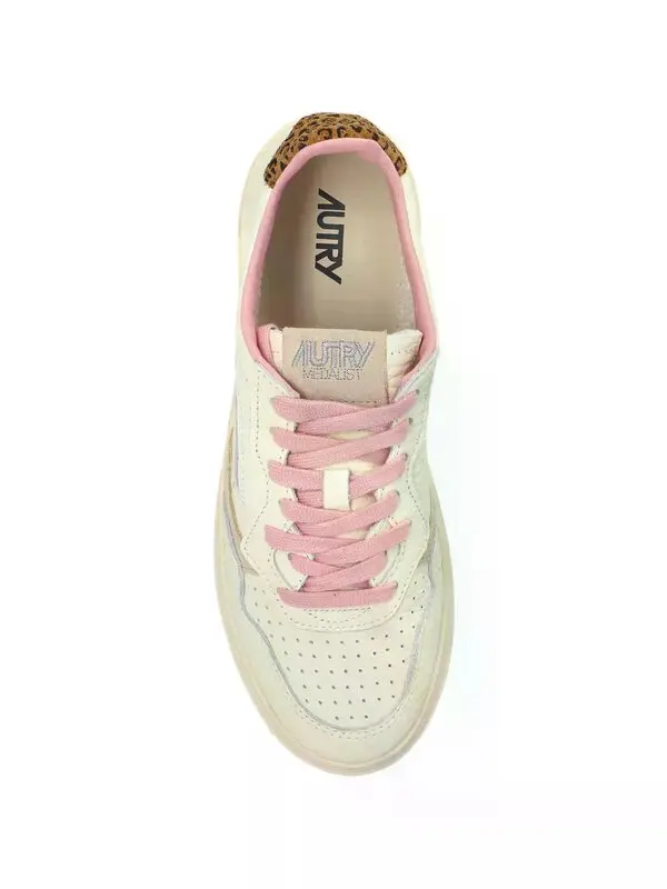 AUTRY Medalist Low Top Sneakers