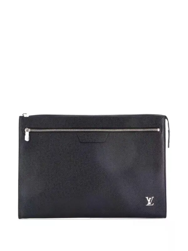 LOUIS VUITTON Zip Pochette Taiga Leather 24 Heures Clutch Bag - Black