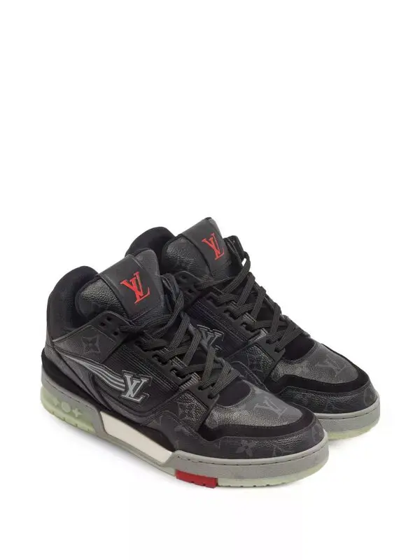 LOUIS VUITTON Monogram Eclipse Low-top Sneakers