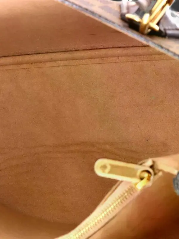 LOUIS VUITTON Damier Kensington Tote Bag