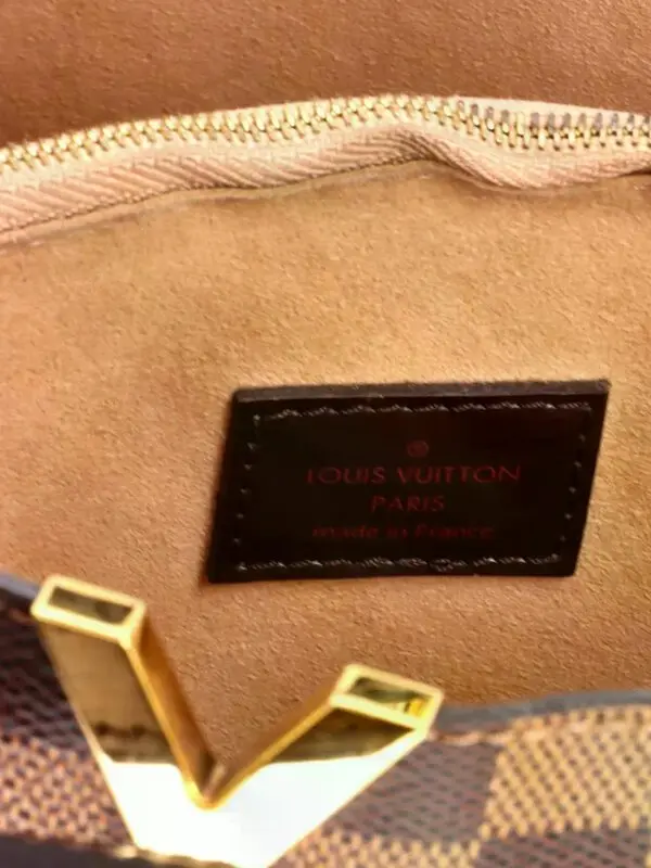 LOUIS VUITTON Damier Kensington Tote Bag