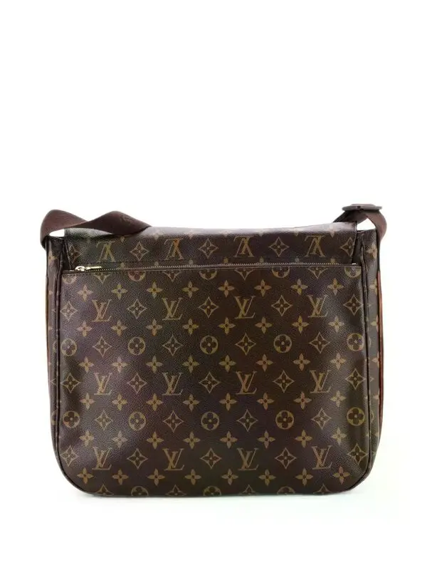 LOUIS VUITTON Beaubourg Messenger Bag Monogram Canvas Mm Crossbody Bag