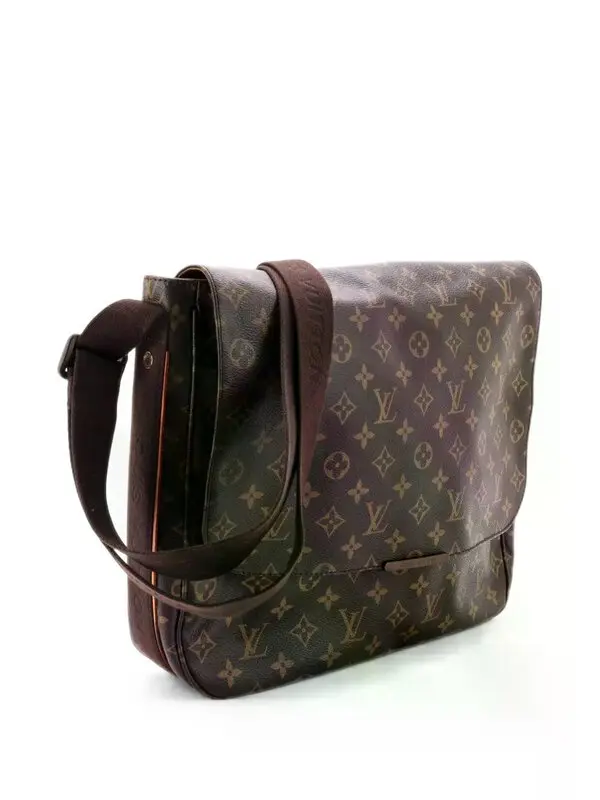 LOUIS VUITTON Beaubourg Messenger Bag Monogram Canvas Mm Crossbody Bag